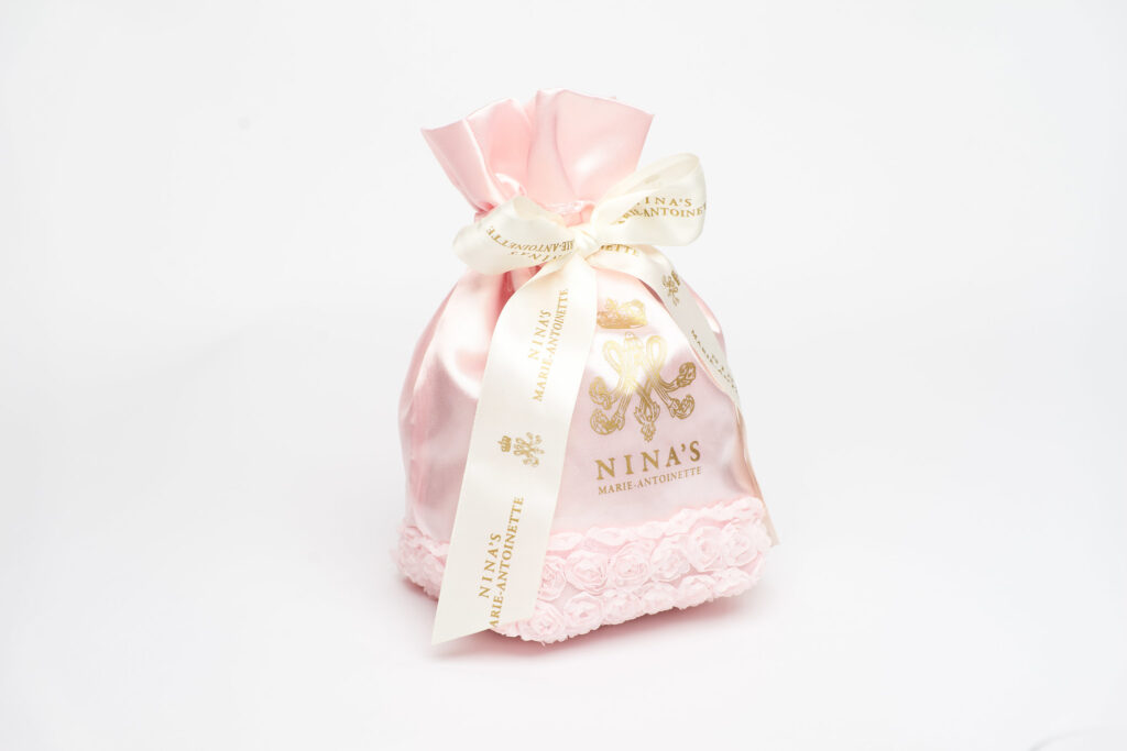 Satin round pouch - Nina’s Marie-Antoinette