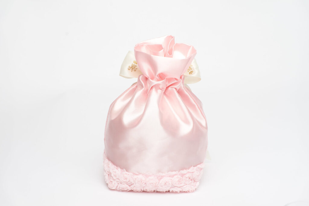 Satin round pouch - Nina’s Marie-Antoinette